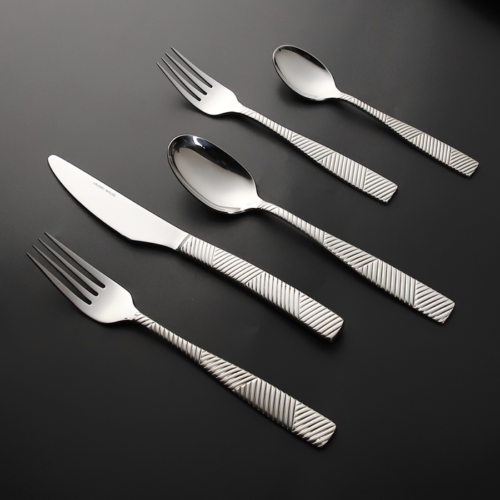 Luxury Cutlery Sets: Fine Dining at its Best | Grand Wazir